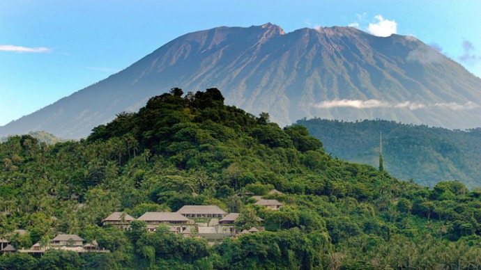 9 Gunung Api di Indonesia yang Wajib Dijelajahi Petualang