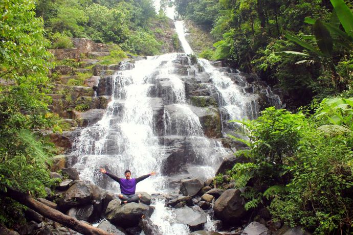 Padang Punya Air Terjun Yang Mengalir Dari Puncak “Piramida”