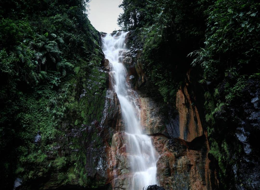 Basah-Basahan di 8 Air Terjun Cantik Kota Hujan