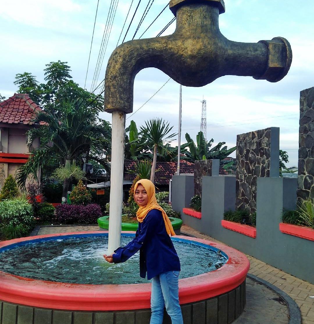 7 Tengara Kota yang Unik di Indonesia