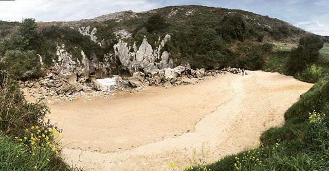 Playa de Gulpiyuri, Satu-Satunya Pantai di Dunia yang Tidak Punya Laut