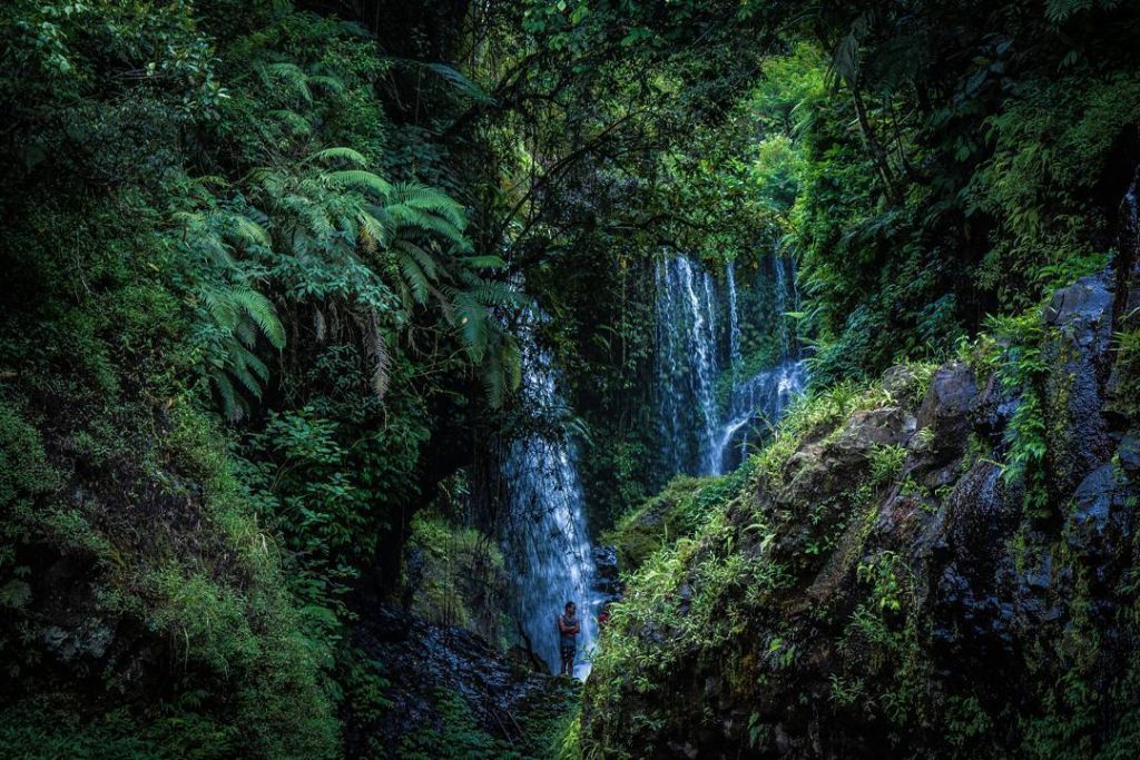10 Air Terjun di Bandung dan Sekitarnya yang paling Mempesona