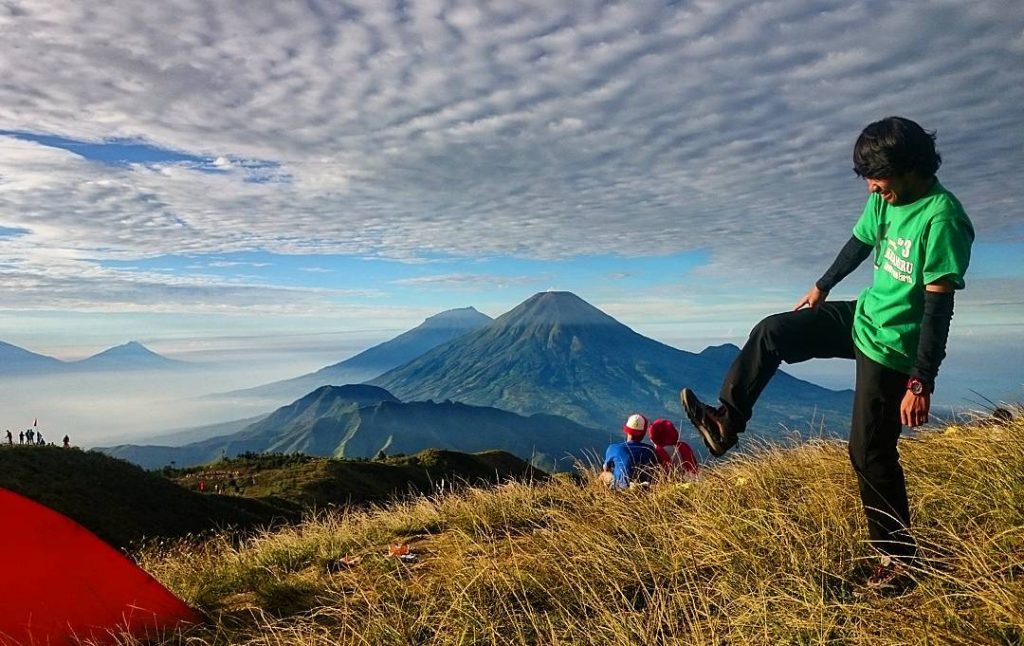 Menikmati Puncak Dieng, Atap Surga yang ada di Indonesia