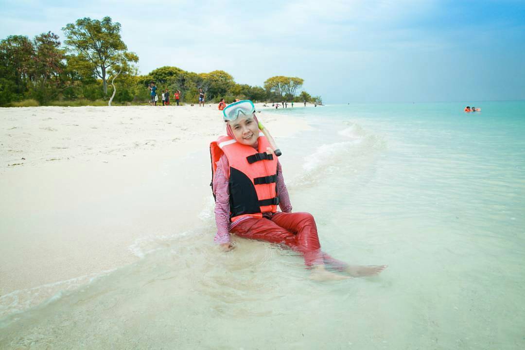 Snorkeling Seru di Alam Bawah Laut Jawa Timur