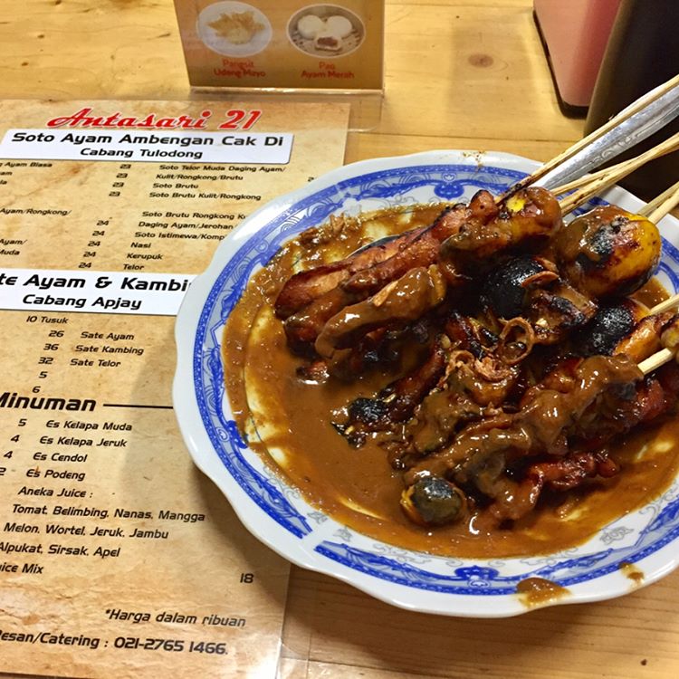 Pusat Kaki Lima di Jakarta Spesial Untuk Kamu yang Suka Jajan Malam Hari