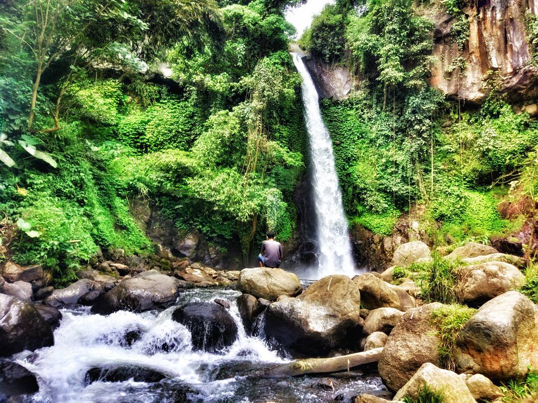 Menyusuri Air Terjun di Malang yang Masih Alami dan Jarang Pengunjungnya
