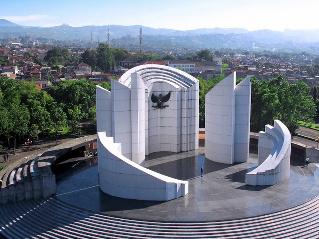 Ini Monumen-monumen Pancasila di Indonesia, Lambang Negara Kebanggaan ...