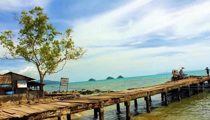 Island Hopping di Pulau-Pulau Selat Sunda yang Indah dan Penuh Tantangan