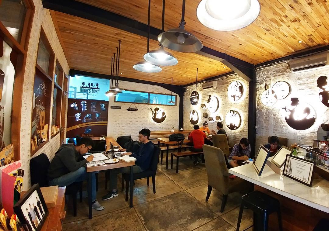 10 Kafe Untuk Wisata Kuliner di Bandung