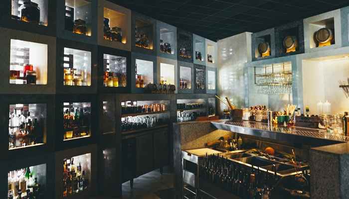 10 Bar di Bali yang Buka Hingga Pagi, Nikmati Liburanmu Semaksimal Mungkin!