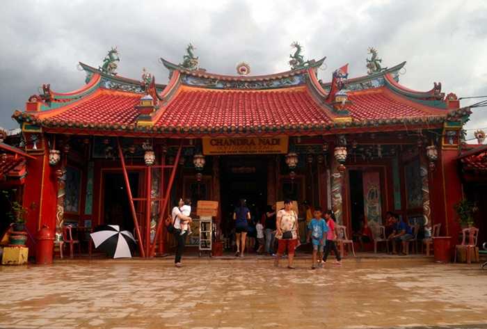 10 Kelenteng dan Pagoda di Indonesia yang Kental Suasana Orientalnya