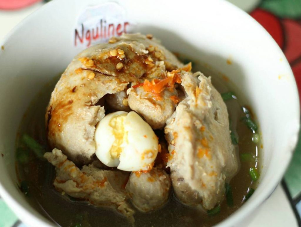 8 Bakso Beranak Paling Enak, Santapan Raksasa yang Nikmat