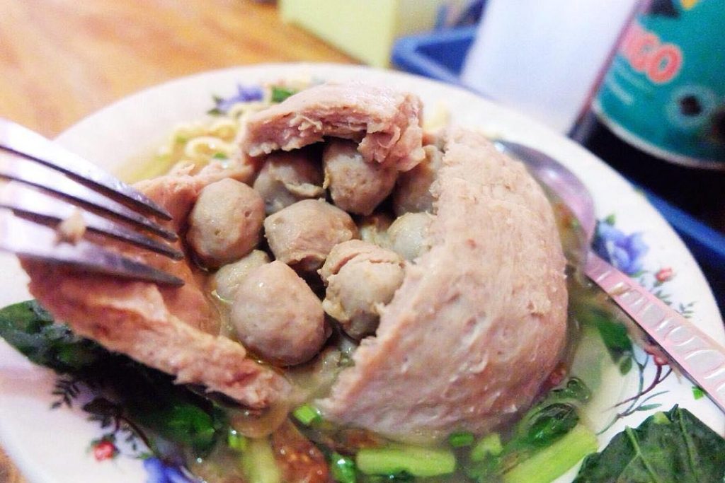 8 Bakso Beranak Paling Enak, Santapan Raksasa yang Nikmat