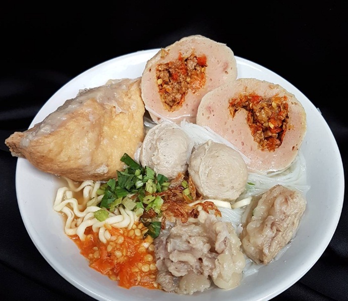 Rekomendasi Bakso Granat Pedas Favorit