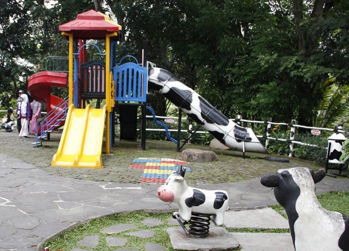 Liburan ke Pabrik Susu Cimory di Ungaran, Keren Untuk Foto