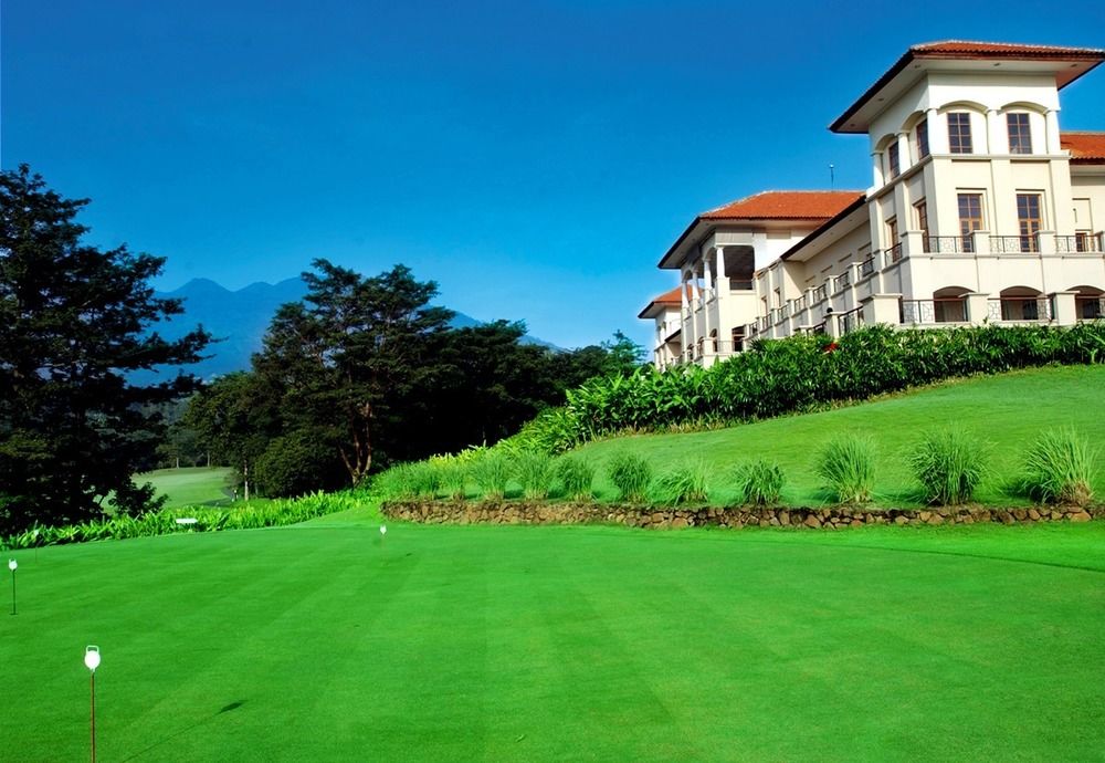 Bukan di Ubud, Hotel Sejuk dan Tropis ini ada di Prigen Pasuruan