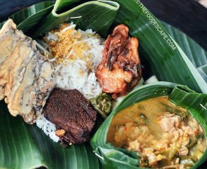 Incip Nasi Buk Madura di Surabaya yang Rasanya Susah Dilupain