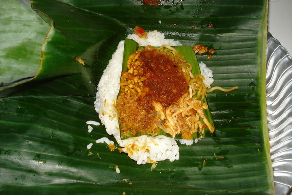 5 Nasi Jinggo yang Enak dan Halal di Bali