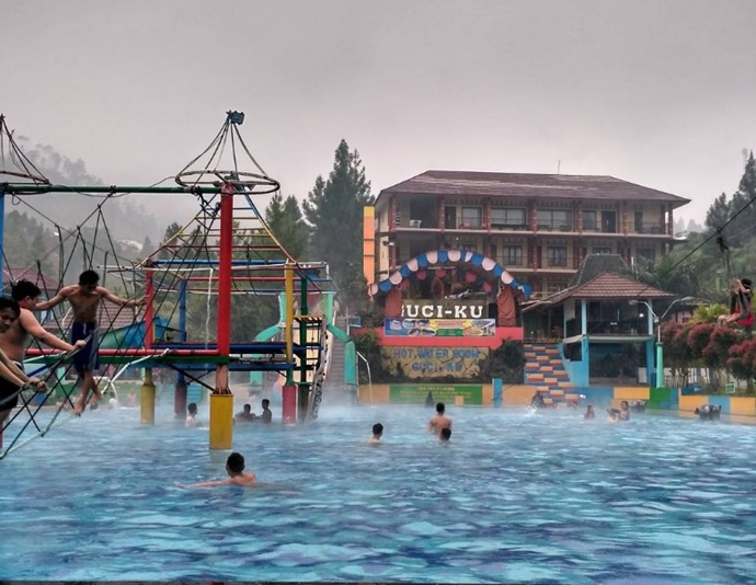 Hot Water Boom Guciku, Pemandian Air Panas Alami di Tegal