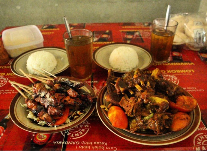 Tempat Kuliner Tengkleng Paling Lezat di Solo