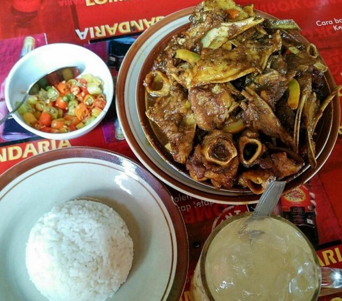 Tempat Kuliner Tengkleng Paling Lezat di Solo