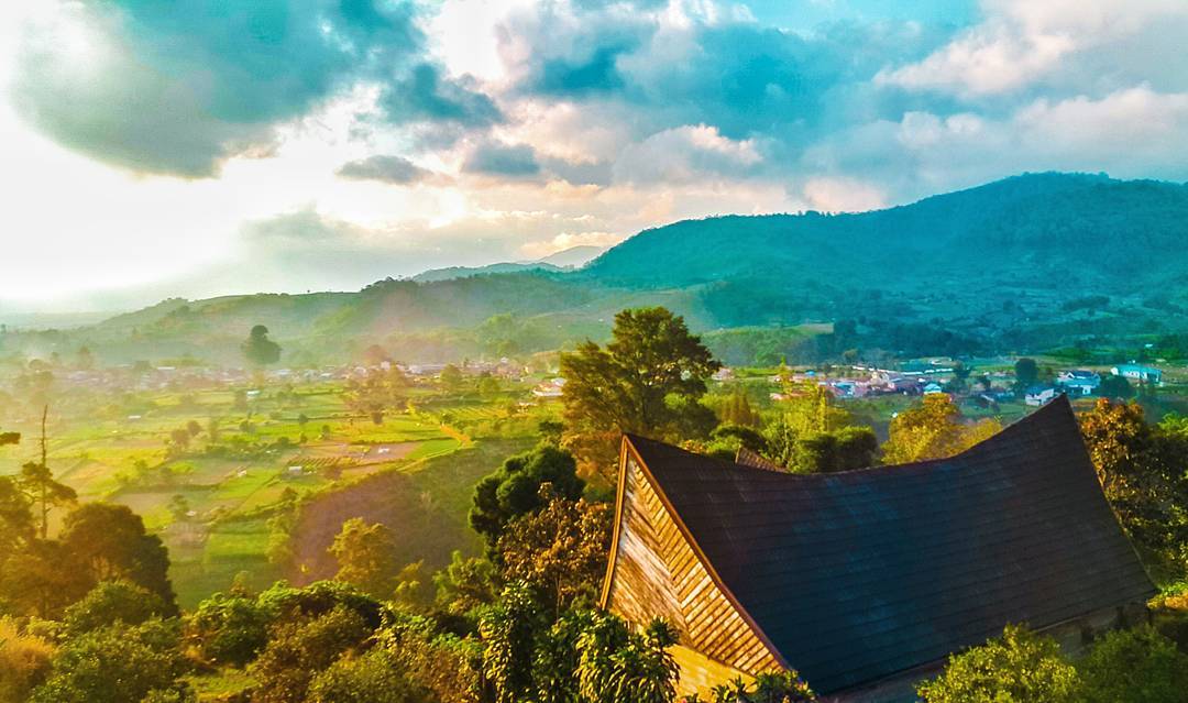 Spot Foto Kekinian di Kabupaten Karo, Indahnya Bikin Melongo
