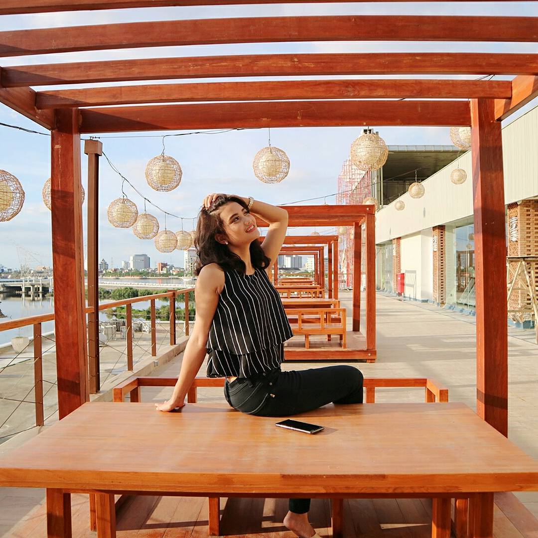 The Rinra Makassar, Hotel Kece dengan Kolam Renang Kekinian