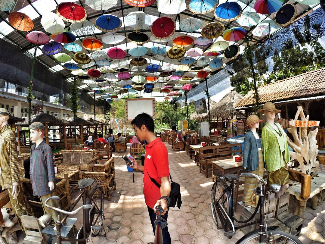 Bukit Bunda, Destinasi Gunung Kapur Hits di Blitar