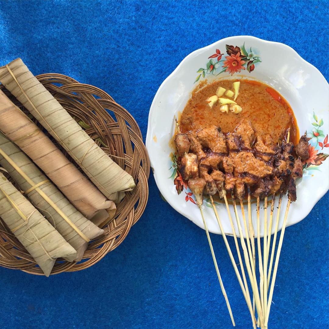 Kuliner Sate Bulayak di Lombok, Dijamin Ketagihan