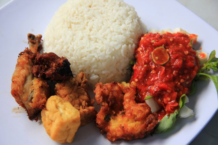 Kulineran Sego Tempong di Banyuwangi, Enak Sekali