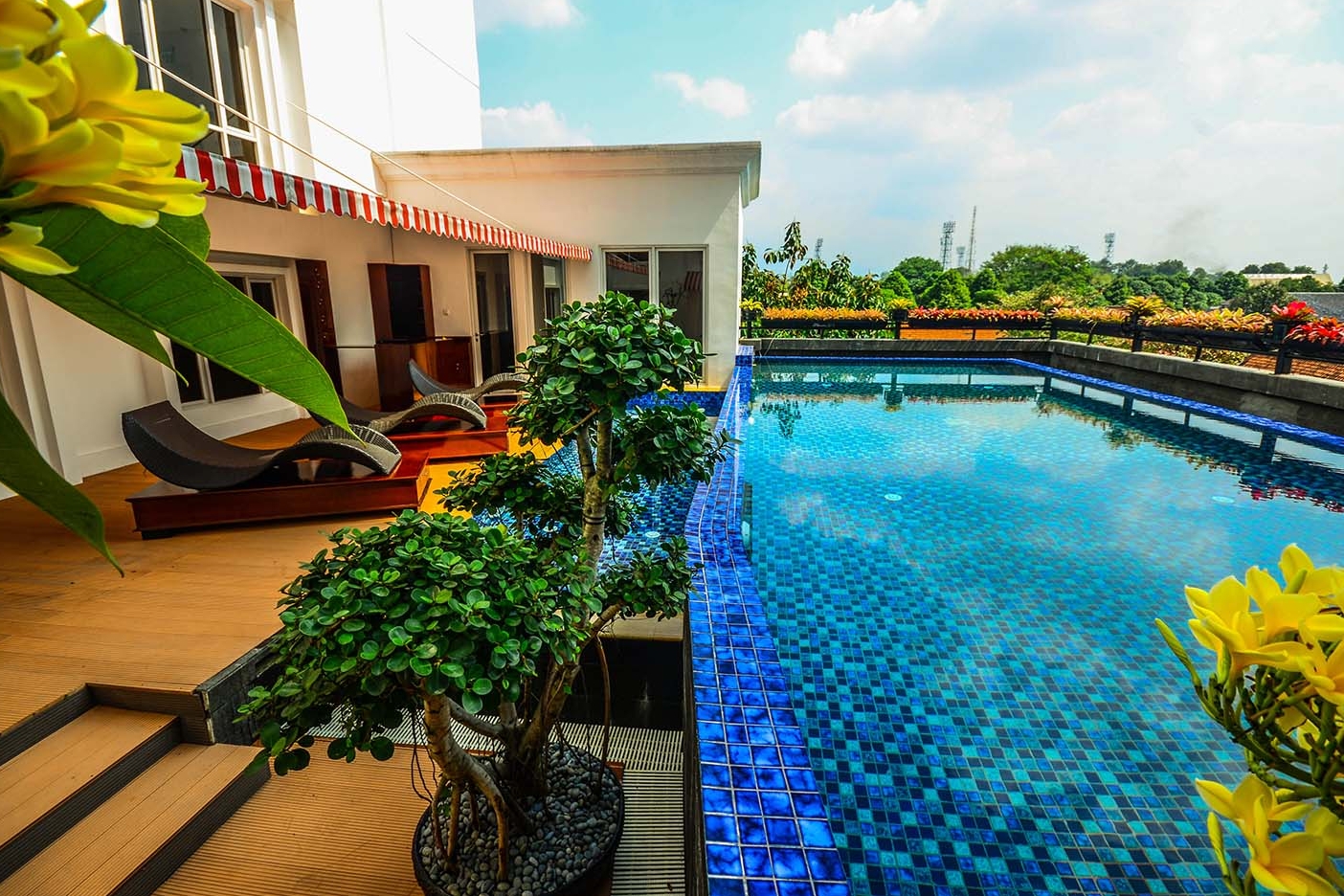 ForesThree, Cafe dengan Suasana Hutan dan Menu Sehat di Bogor