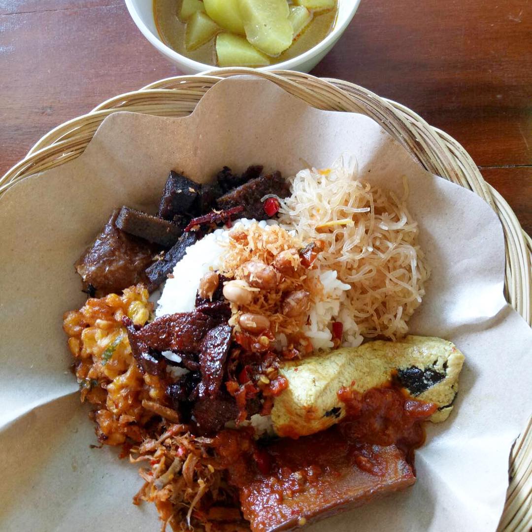 Pilihan Nasi Campur Enak dan Murah di Denpasar