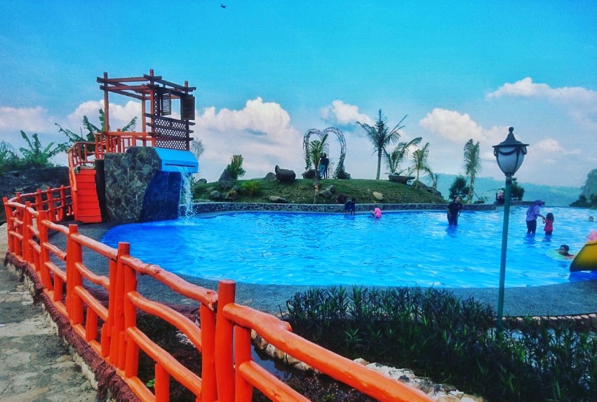 Villa Khayangan, Wisata dan Tempat Menginap di Bogor yang Seindah Lukisan