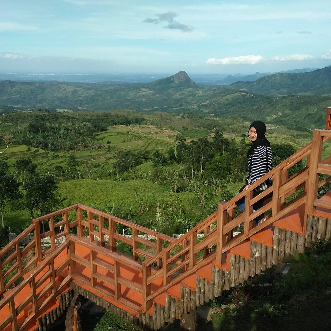 Villa Khayangan, Wisata dan Tempat Menginap di Bogor yang Seindah Lukisan