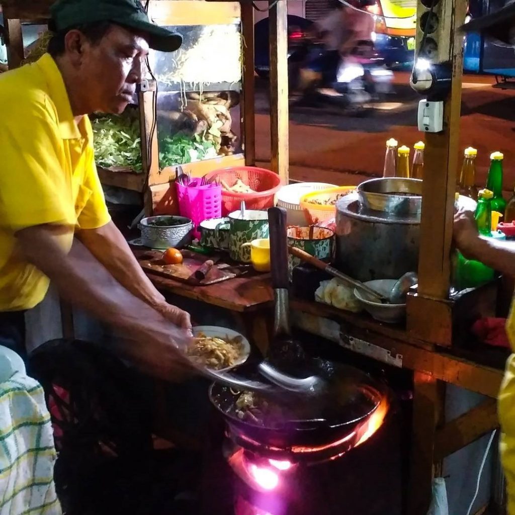 Nasi Goreng Pak Yatno, Kuliner Unik dengan Nomor Antrean di Magelang