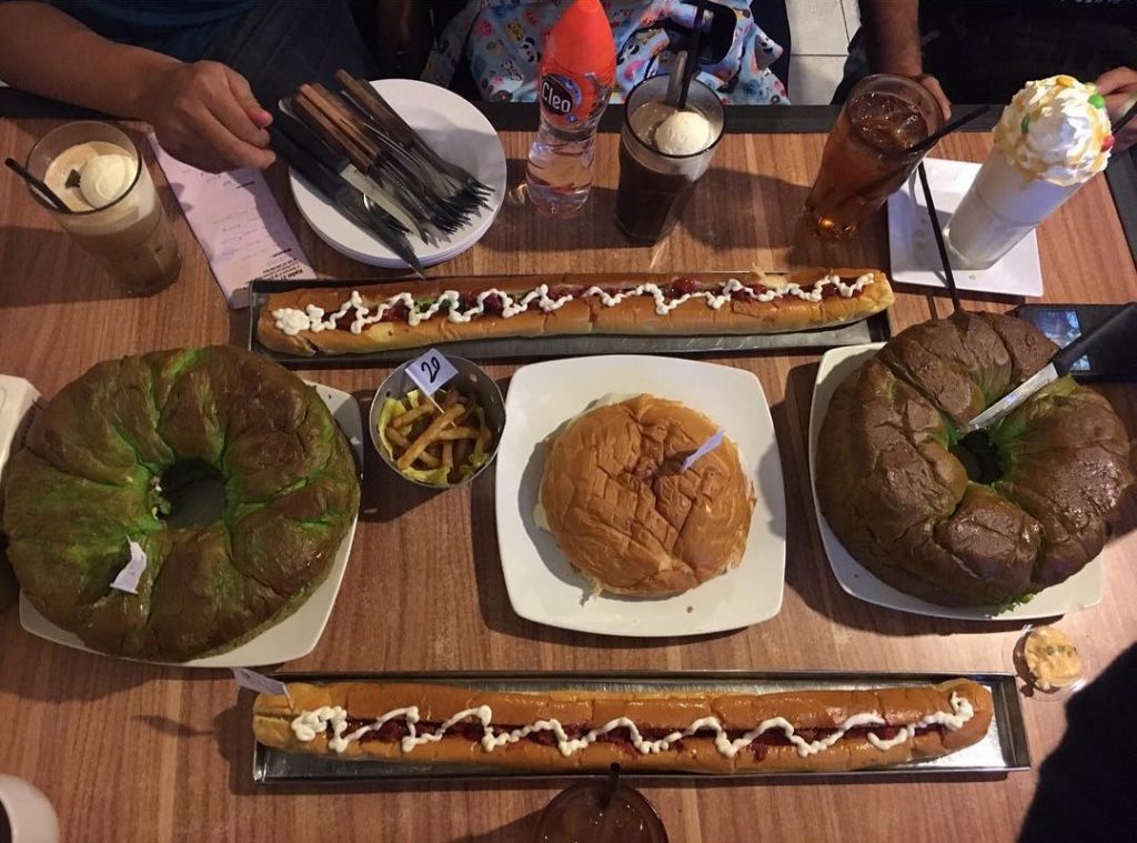 Kuliner Malang dengan Porsi Jumbo, Bisa Makan Keroyokan