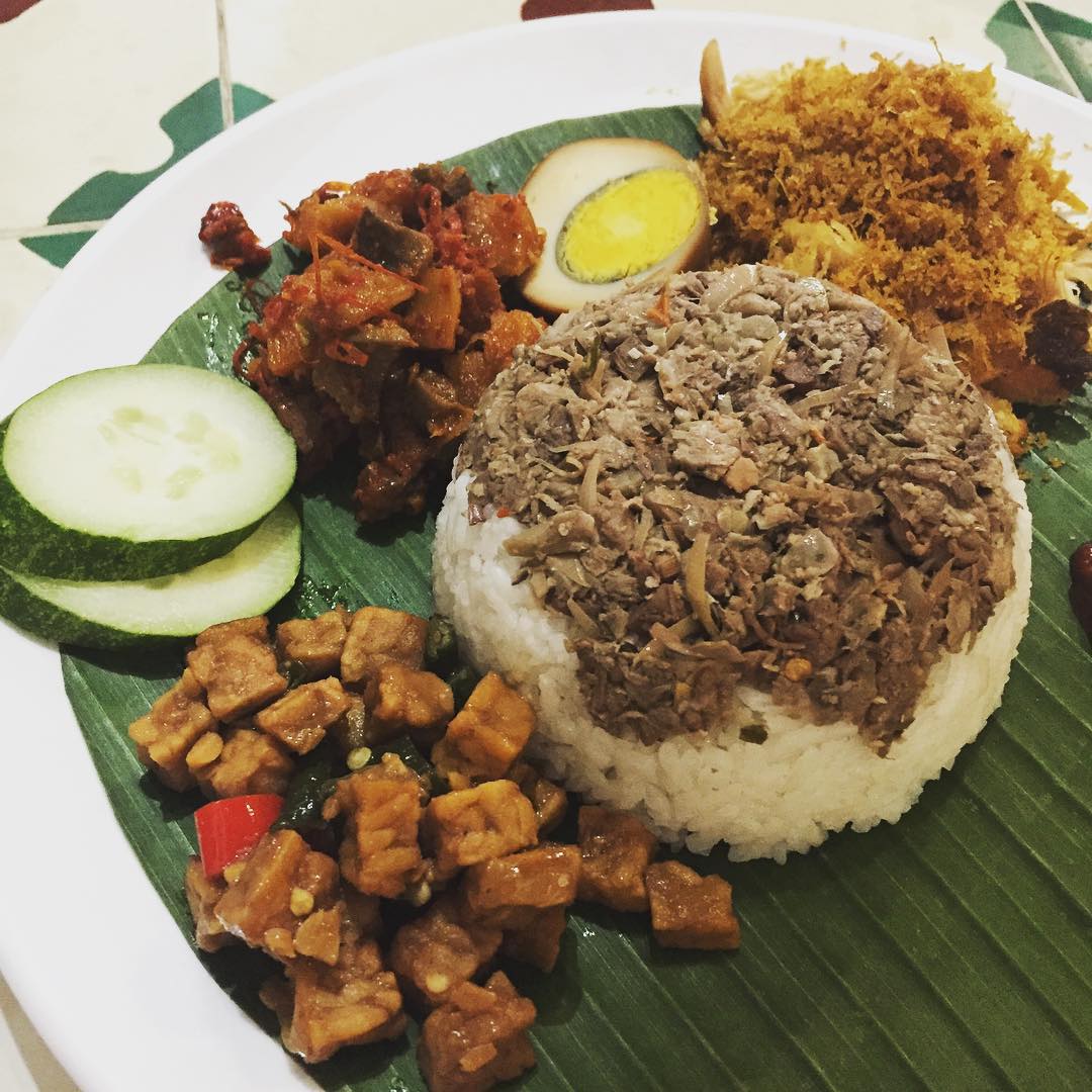 12 Nasi Khas Indonesia yang Nikmatnya Tiada Tara