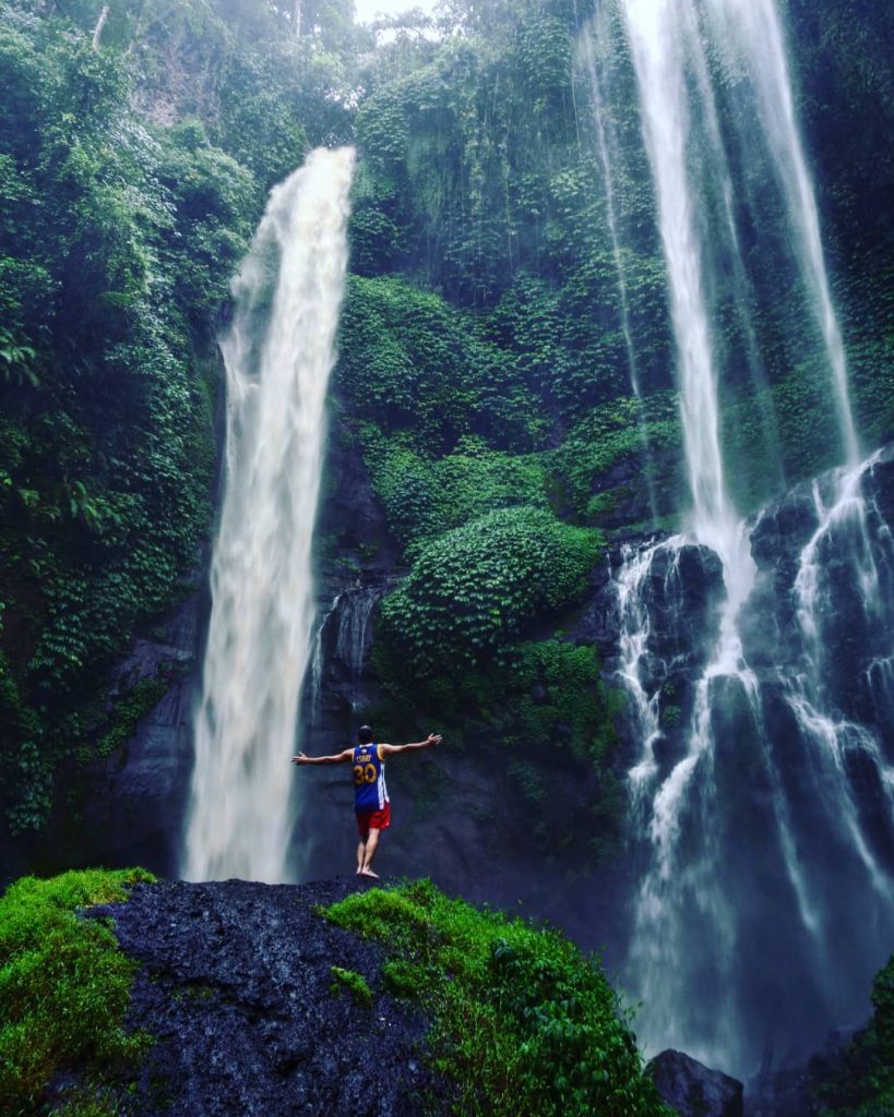 Air Terjun Sekumpul, Pesona Derasnya Air di Tengah Hutan Buleleng Bali