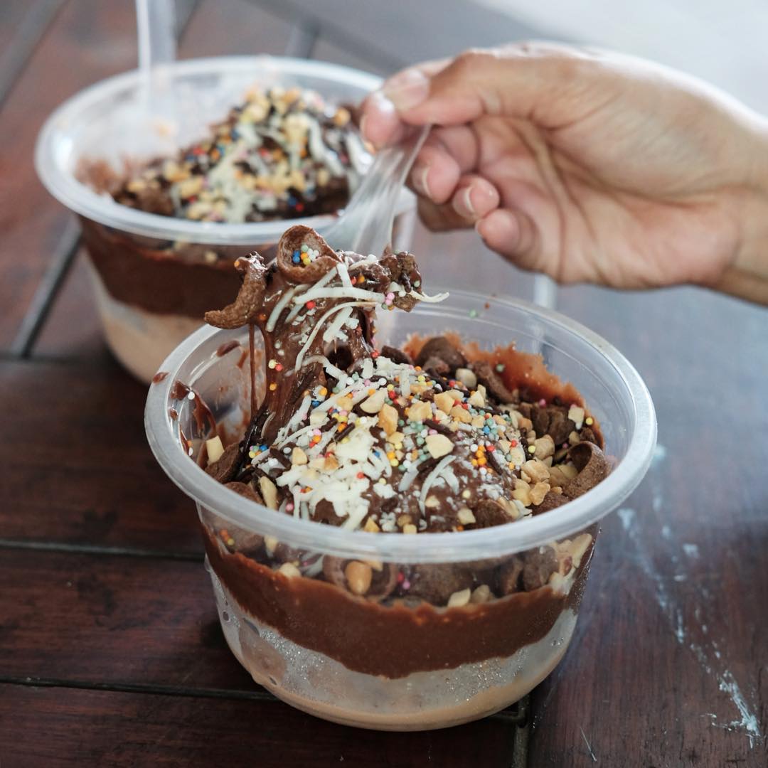 Ais Kepal Milo, Es Cokelat Segar yang Hits Banget di Jogja