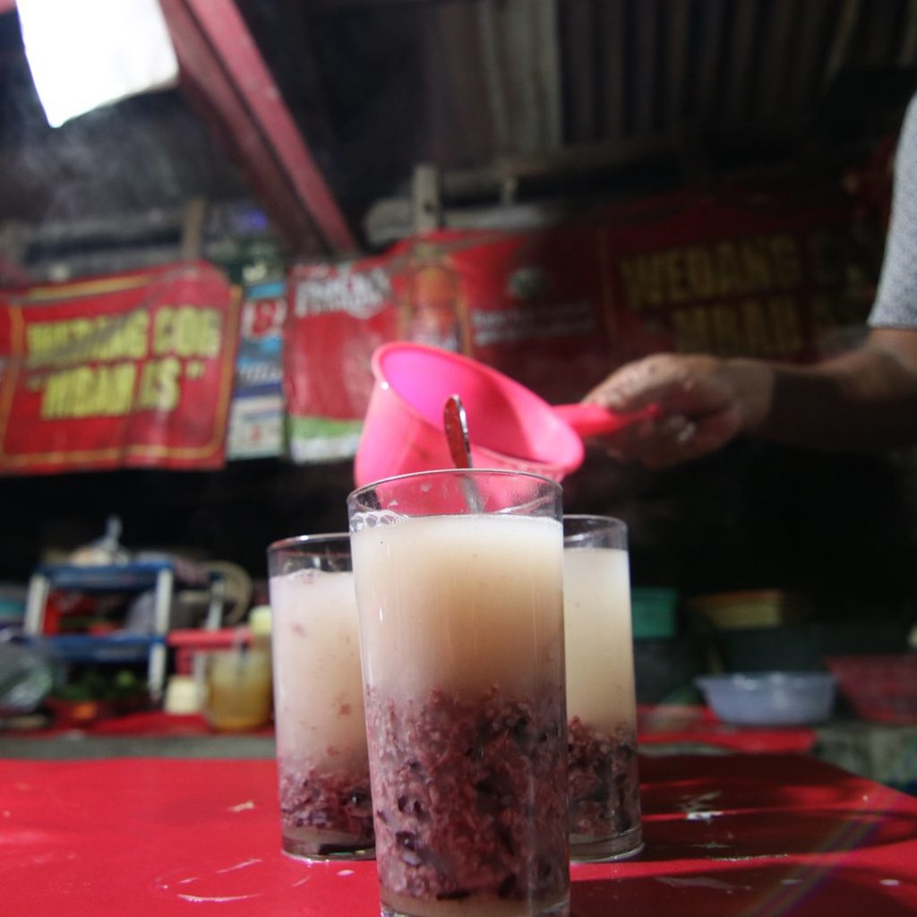 Wedang Cor Mbah As, Kuliner Unik yang Hanya Ada di Jember