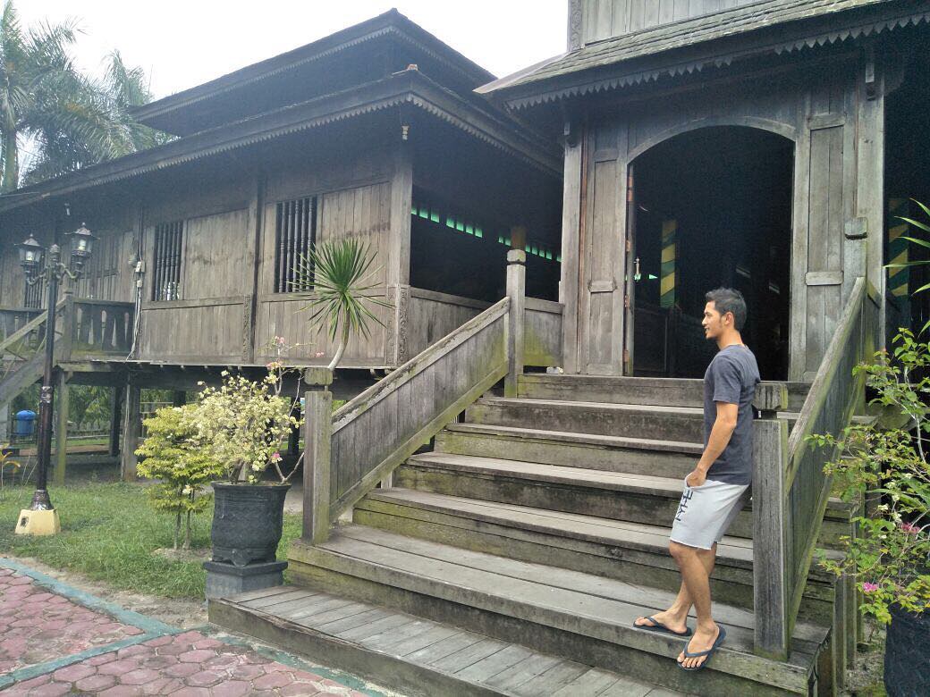 Eloknya Istana Kuning, Peninggalan Kerajaan Kutaringin di Pangkalan Bun