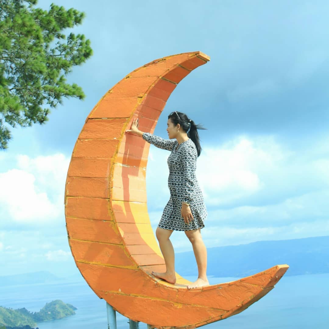 Bukit Indah Simarjarunjung, Lokasi Wisata Selfie Hits di Sumut