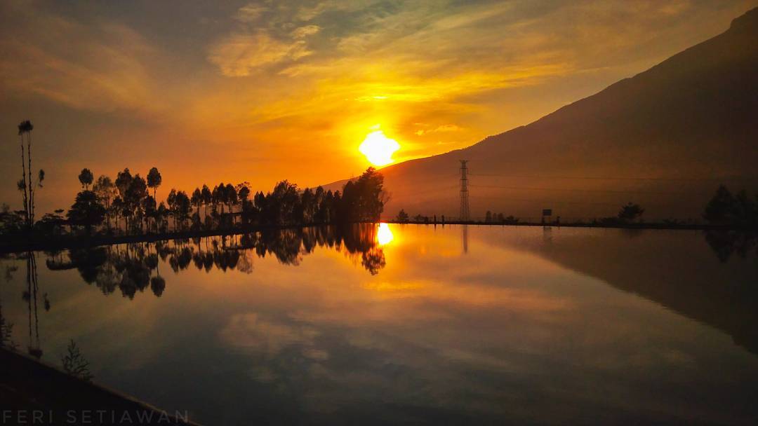 Melihat Gunung Fuji-nya Indonesia dari Embung Kledung Temanggung