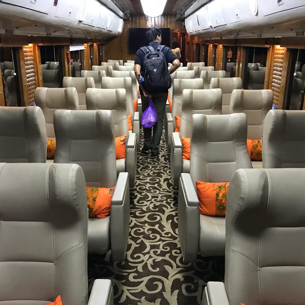 Kereta Api Mewah Indonesia ala Pesawat, Siap Dicoba Saat Mudik 2018