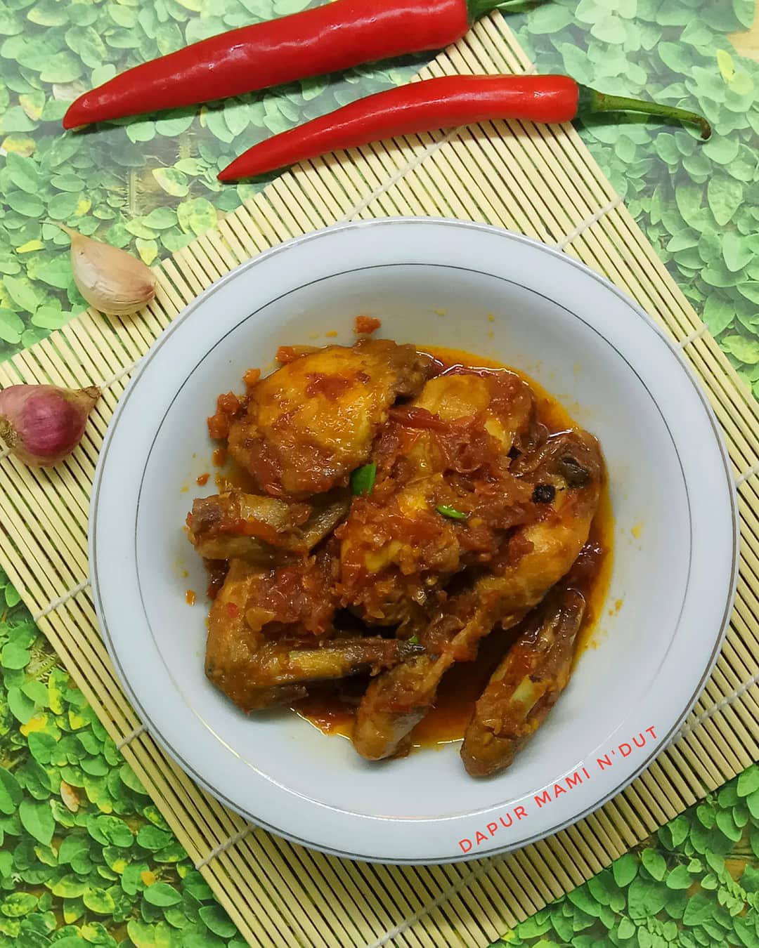 Beragam Kuliner Ayam dengan Rasa Pedas Khas Nusantara