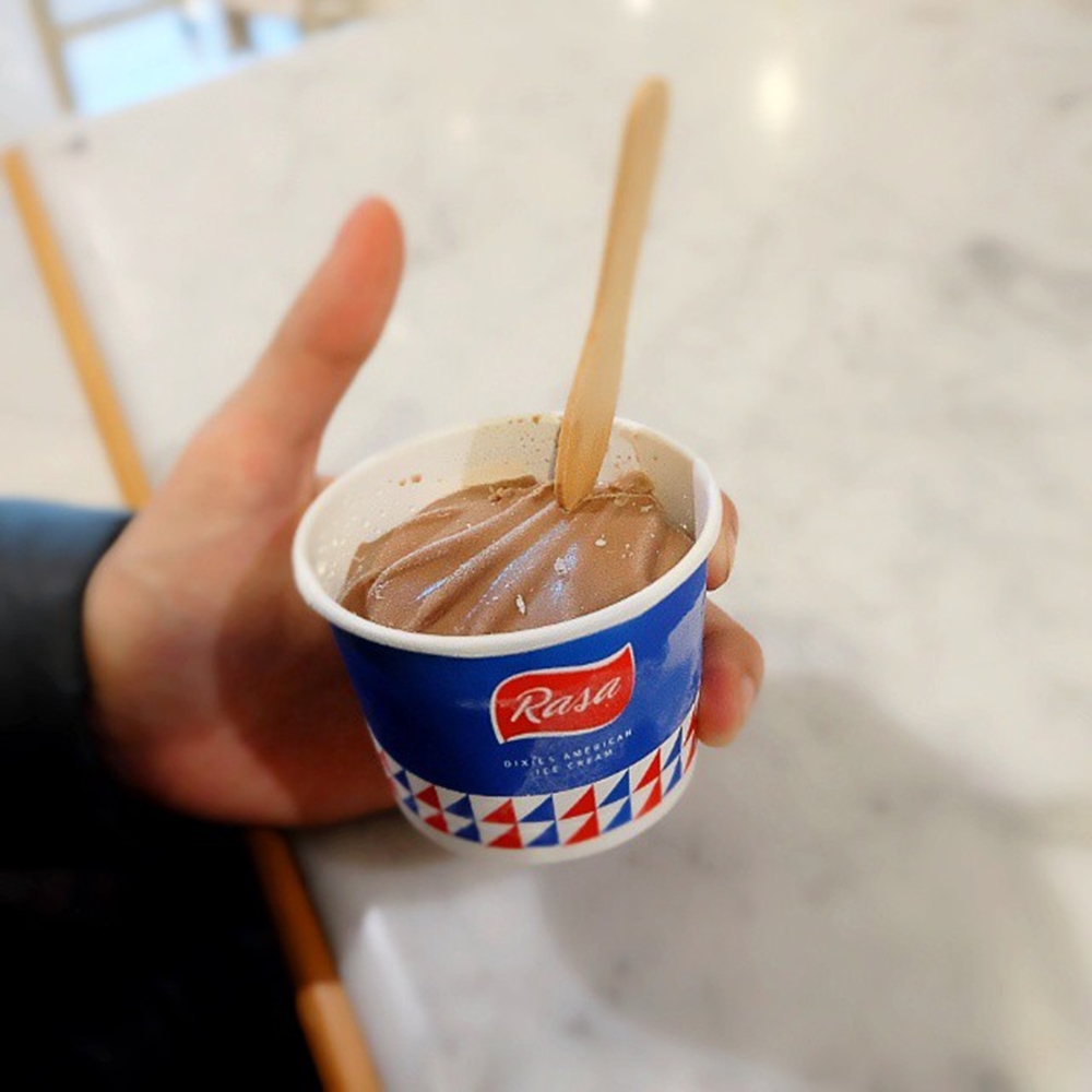 Rasa Bakery Cafe, Surganya Es Krim Jadul yang Legendaris di Bandung
