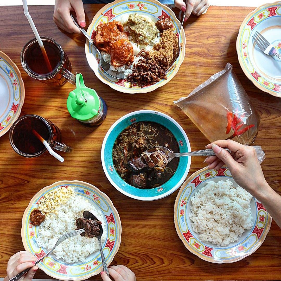 Rawon Setan Bu Sup, Kuliner Istimewa di Surabaya yang Bikin Nagih