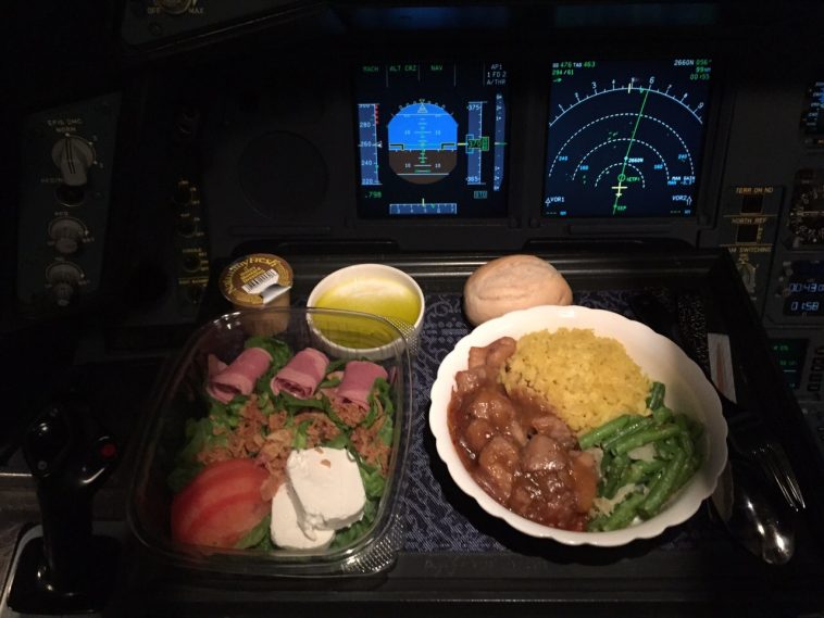 Begini Kuliner yang Disantap oleh Pilot di Pesawat