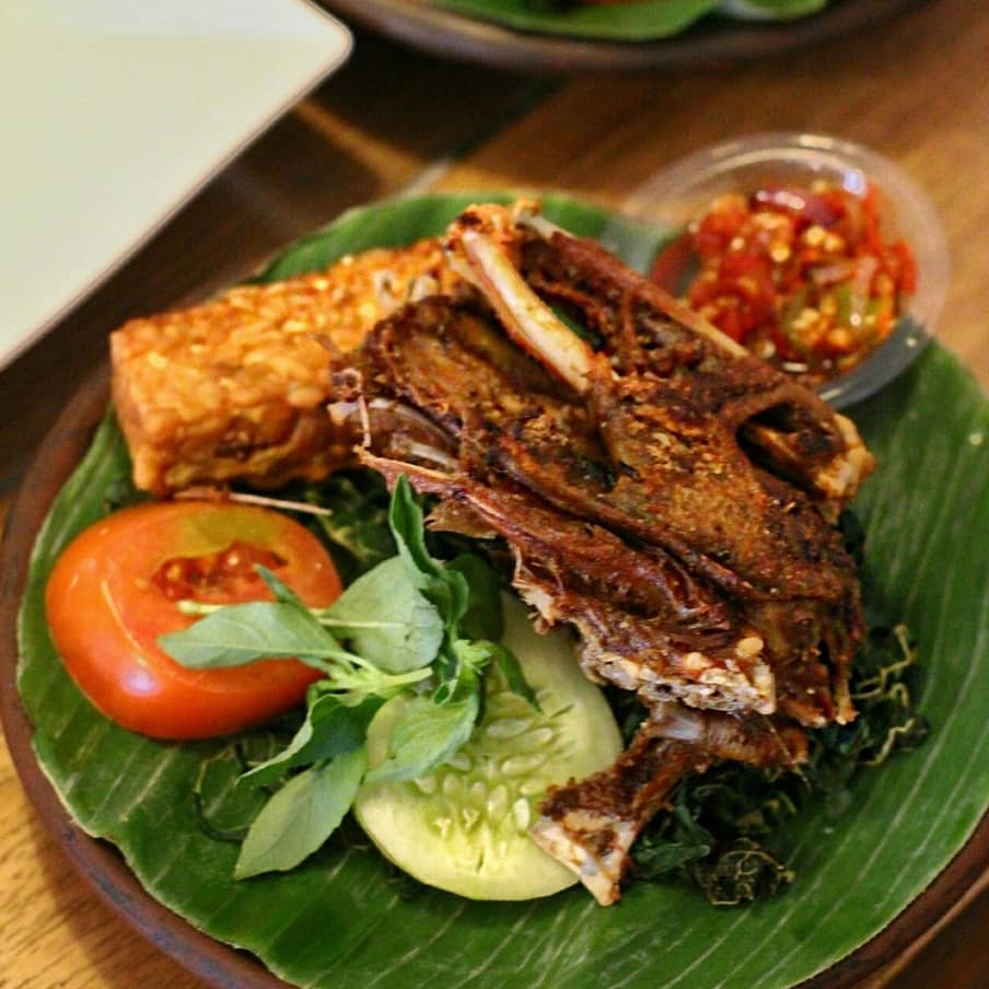Bebek Sangan Pak Ndut, Kuliner Istimewa dengan Teknik Memasak yang Unik