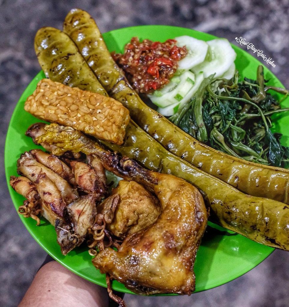 Tempat Makan di Jakarta yang Sediakan Menu Pete, Bikin Nggak Bisa Nolak